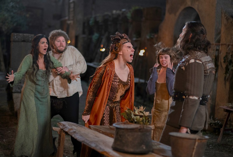 The Decameron: Le prime foto della serie Netflix che reinterpreta l ...