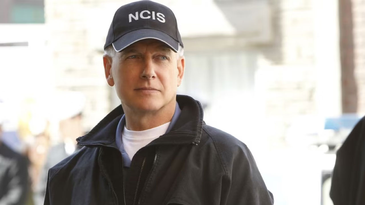 NCIS: Gibbs ha trent'anni in meno nelle prime foto del prequel Origins