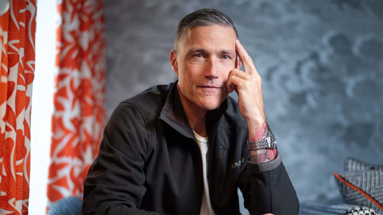 Matthew Fox protagonista di The Assassin, nuova serie del produttore di SEAL Team