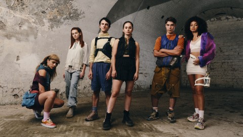 Never Too Late: Ad Alice nella città la serie distopica che immagina un ...