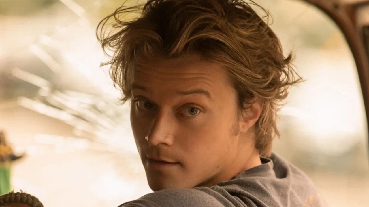 Outer Banks, i fan rivogliono JJ e protestano con un cartellone a Times ...