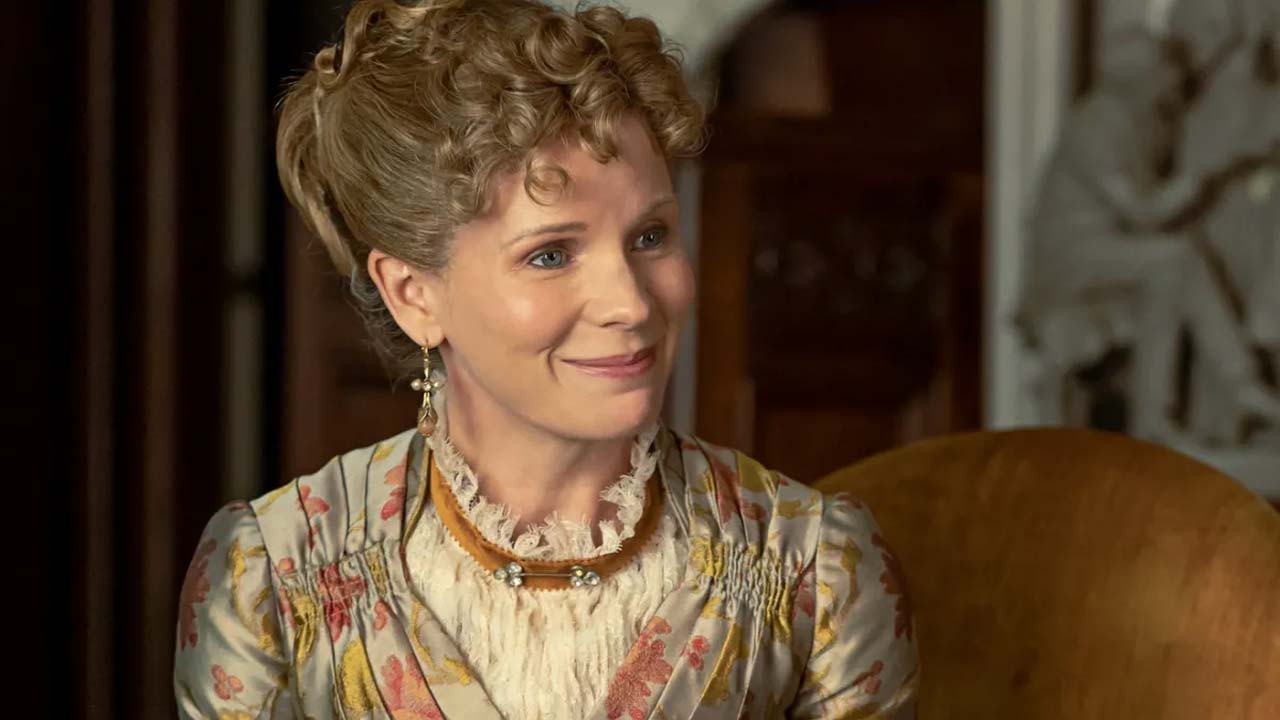 Kelli O'Hara in Sheriff Country, James Wan adatta The Thrashers di ...