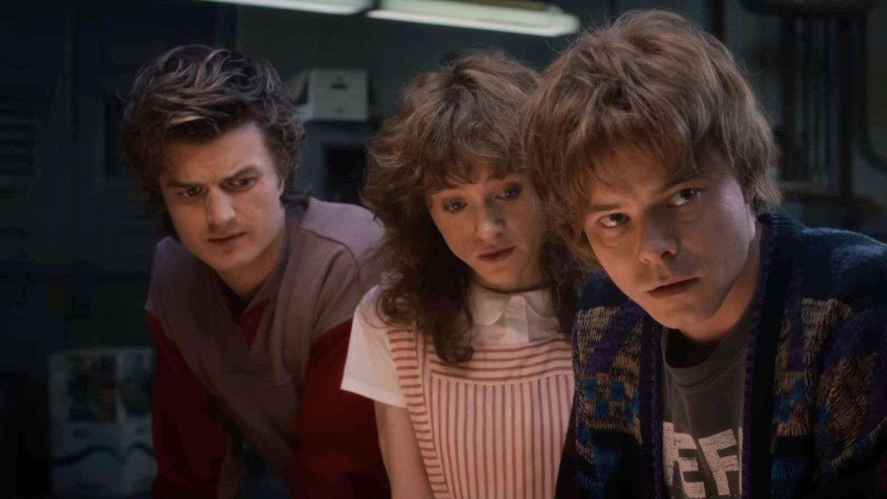 Stranger Things 5, i fan sono convinti che Jonathan non ce la farà: La ...