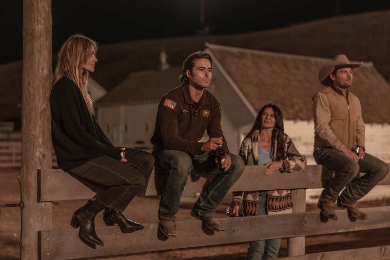The Madison: Michelle Pfeiffer e Kurt Russell nelle prime foto dello ...