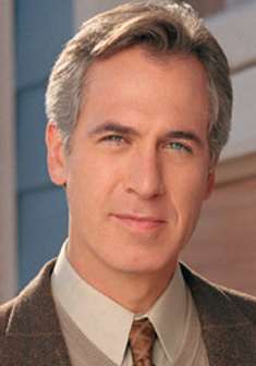 Tom Amandes biografia