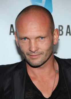 Andrew Howard biografia