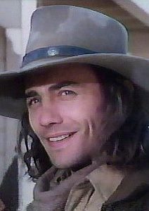 Alex McArthur biografia
