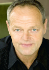 Bruce Hopkins biografia