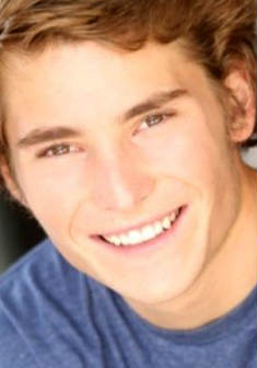 Blake Woodruff biografia