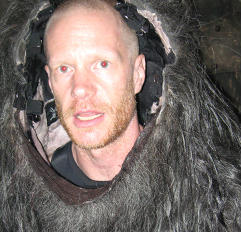 Brian Steele biografia