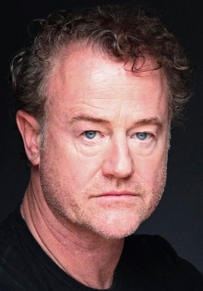Owen Teale biografia