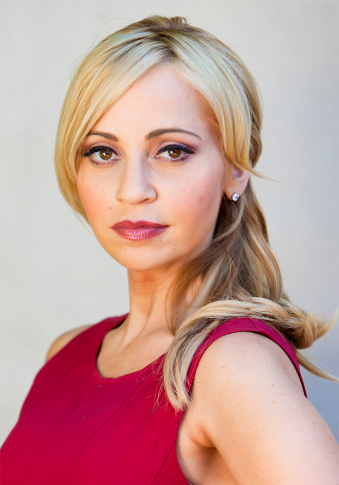 Tara Strong biografia