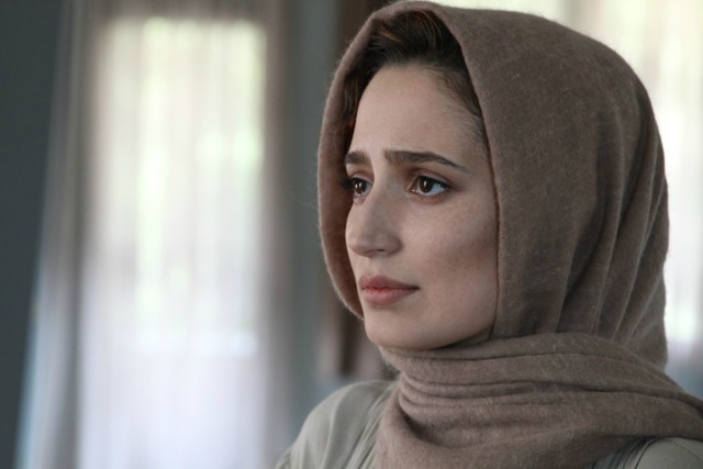 Negar Javaherian biografia