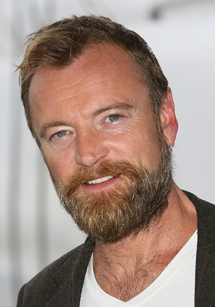 Richard Dormer biografia