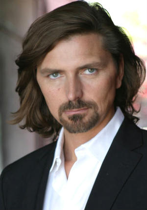 Robin Atkin Downes biografia