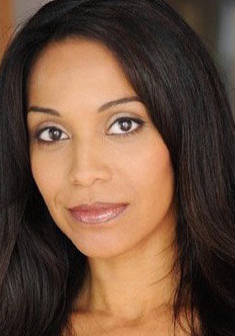 Lucia Walters biografia