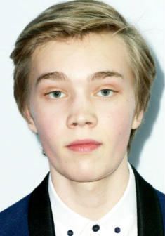 Charlie Plummer biografia