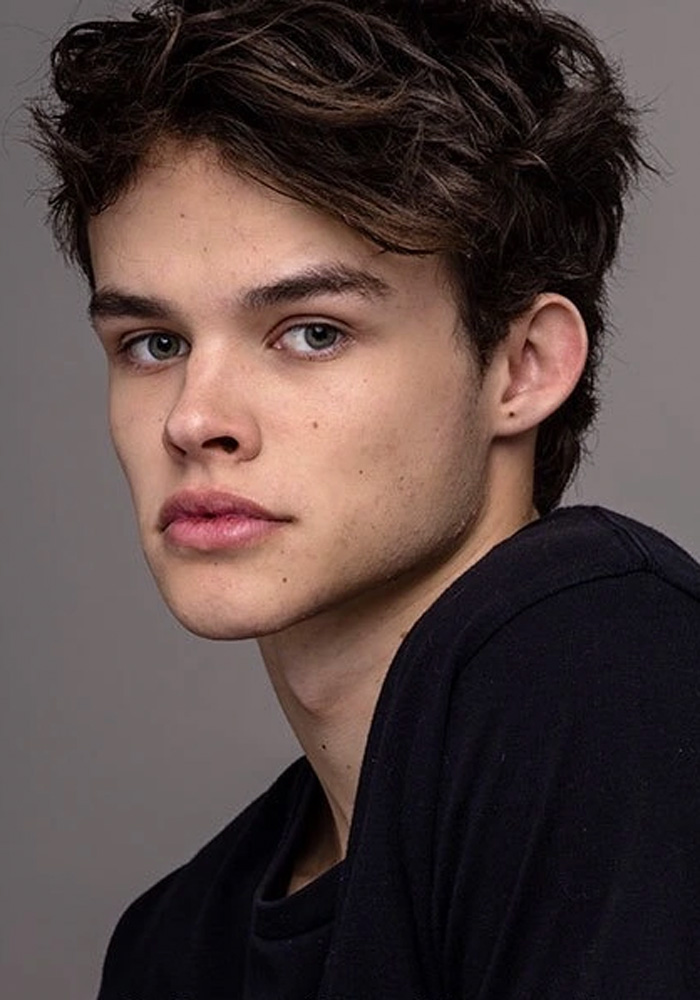 Curran Walters biografia