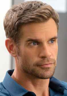 Stephen Huszar biografia