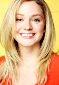 Mia Topalian biografia