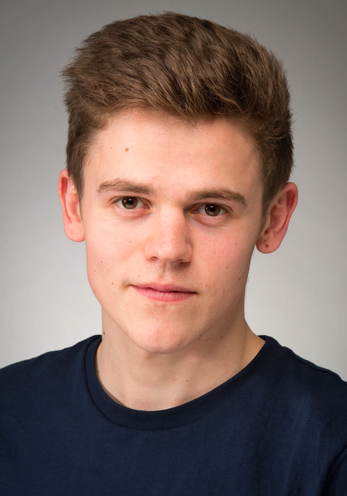 Sam Clemmett serie tv