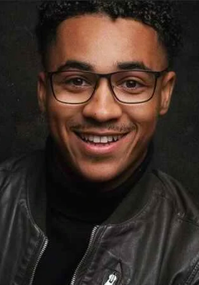 Theo Graham biografia