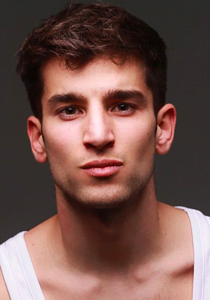 Chris Alcaide Biography