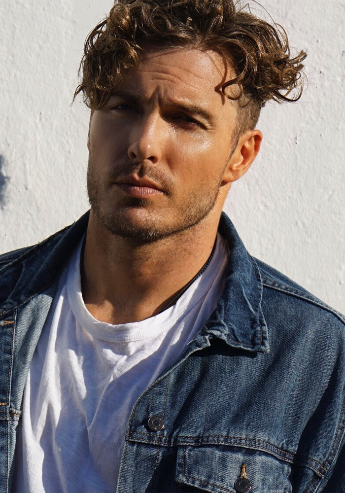 Dominic DeVore biografia