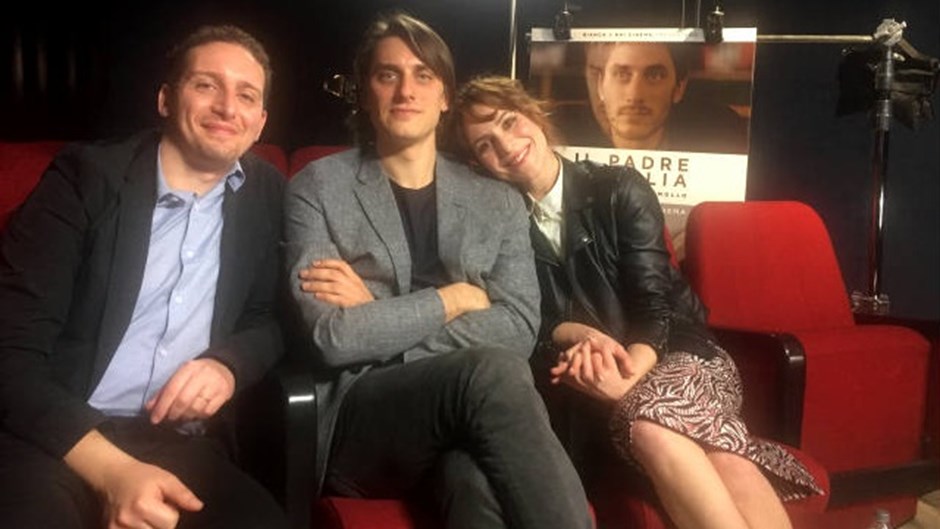 Il padre d'Italia: Luca Marinelli, Isabella Ragonese e il regista Fabio ...